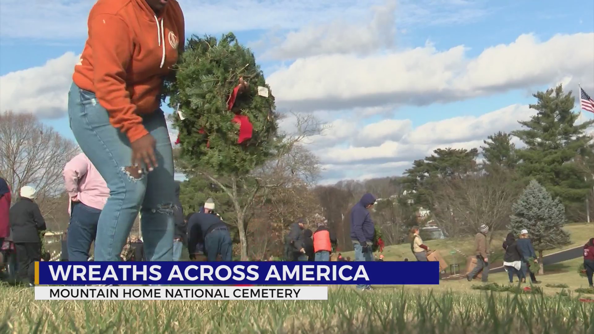 ‘A small thing we can do to honor them’: Community members lay wreaths ...