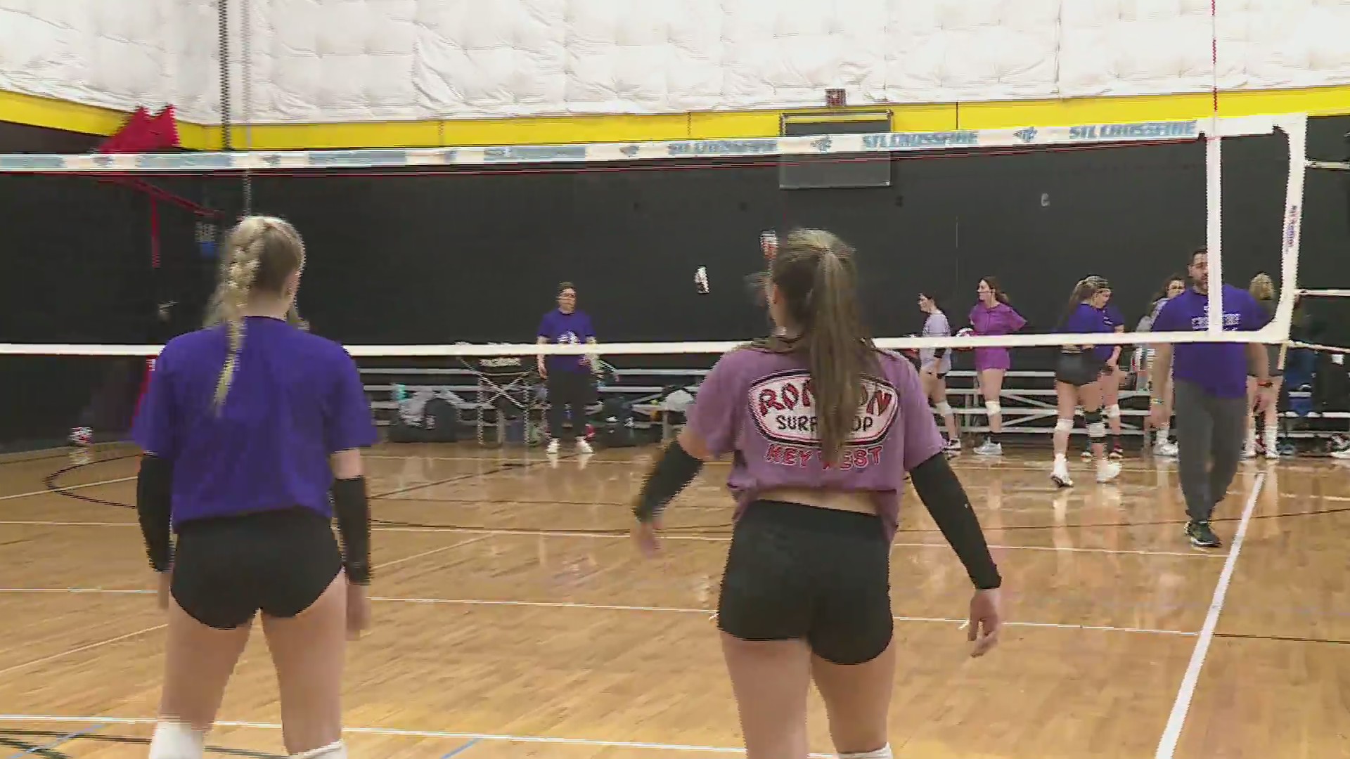St. Louis volleyball community offers support for Janae Edmondson – FOX 2