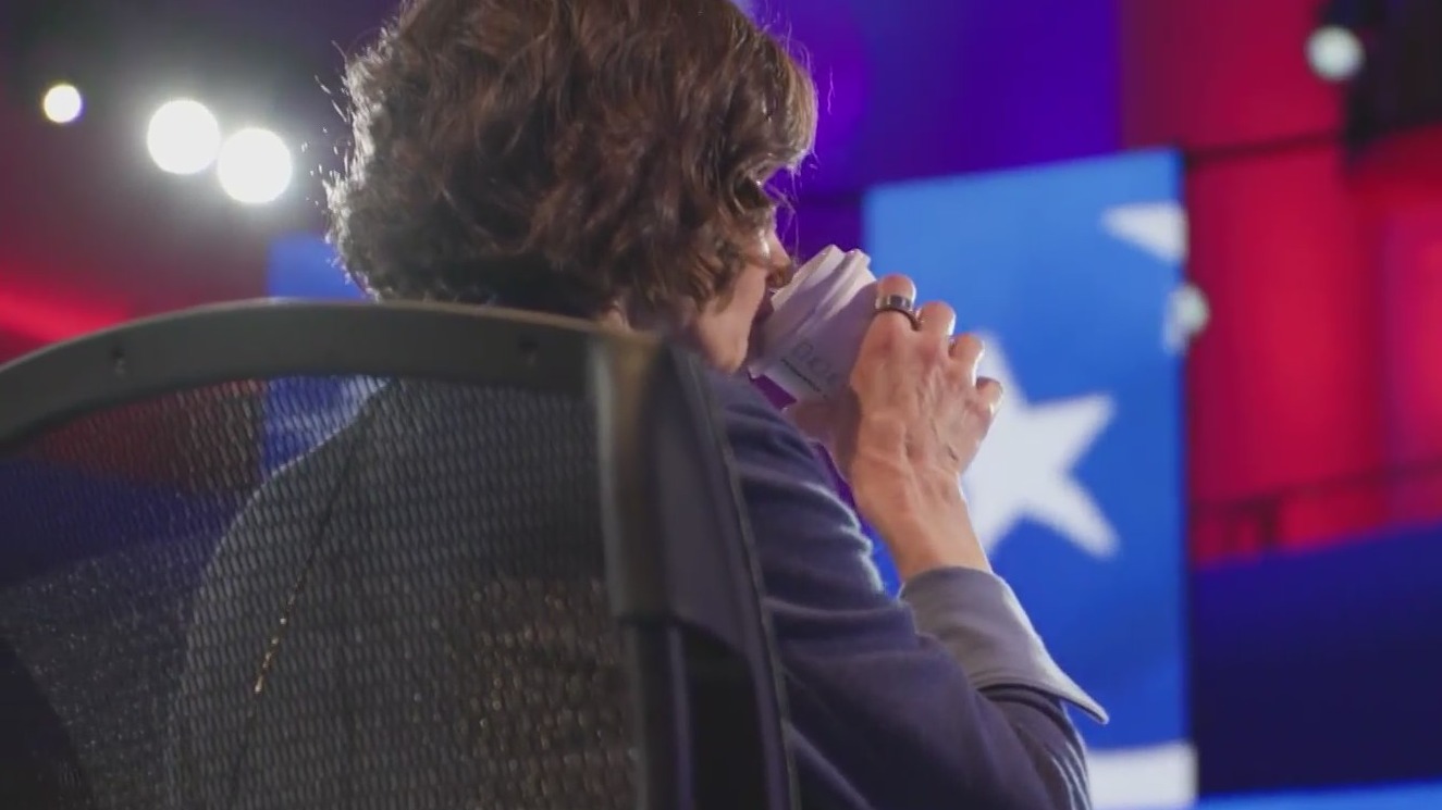 Behind the scenes of the NewsNation GOP debate with moderator Elizabeth ...