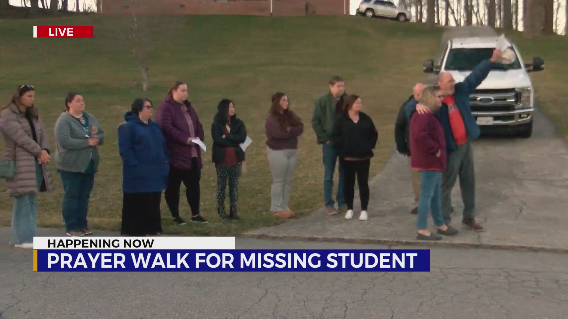 Neighbors of missing VT student Johnny Roop’s family gather for prayer ...