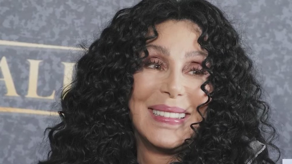 Cher to perform at Rockefeller Center tree lighting – PIX11