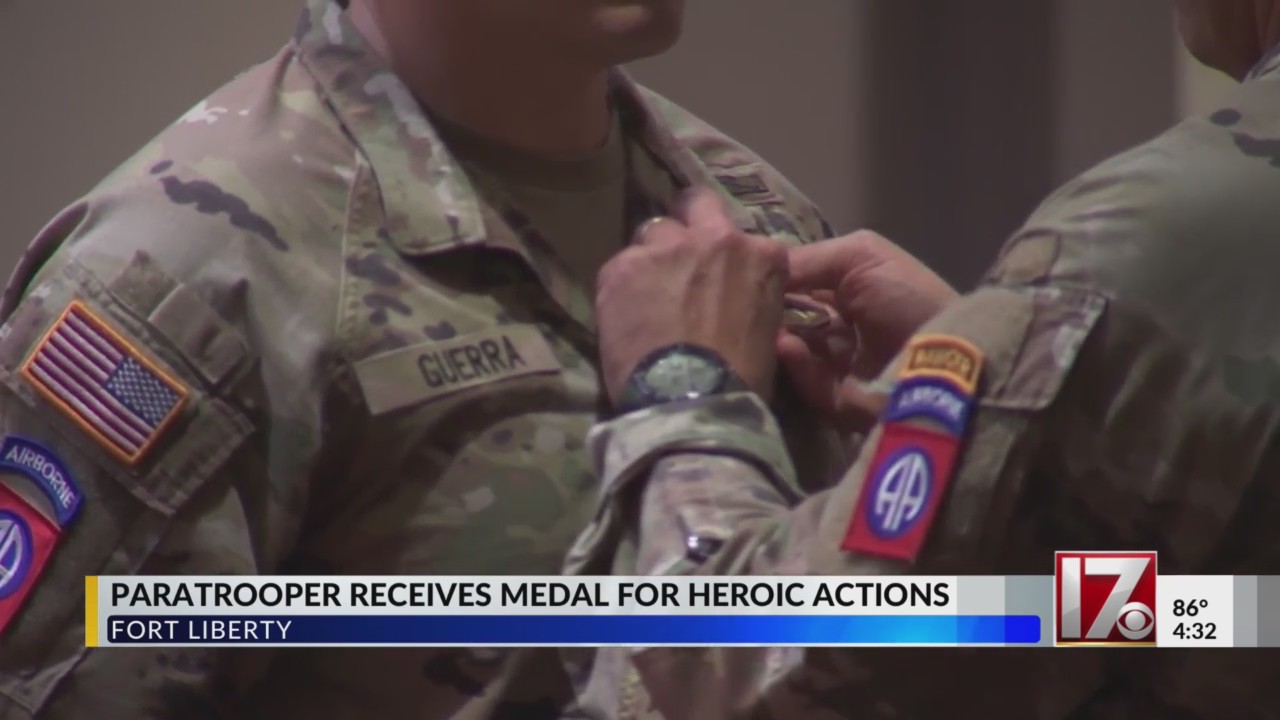 Paratrooper receives medal for life-saving acts during shooting spree ...