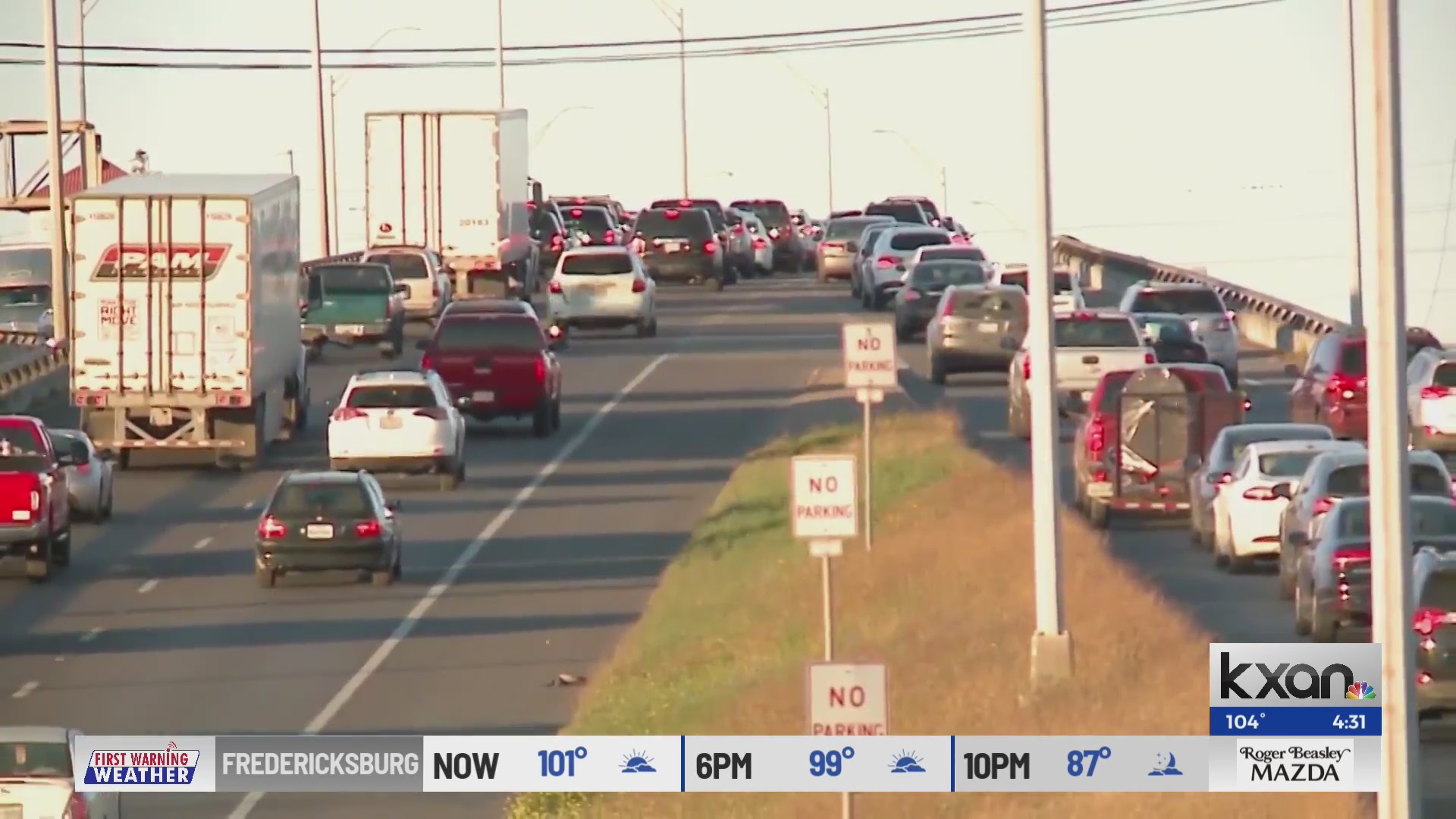 Curiosity caused the traffic: Why do we love to rubberneck? – KXAN Austin