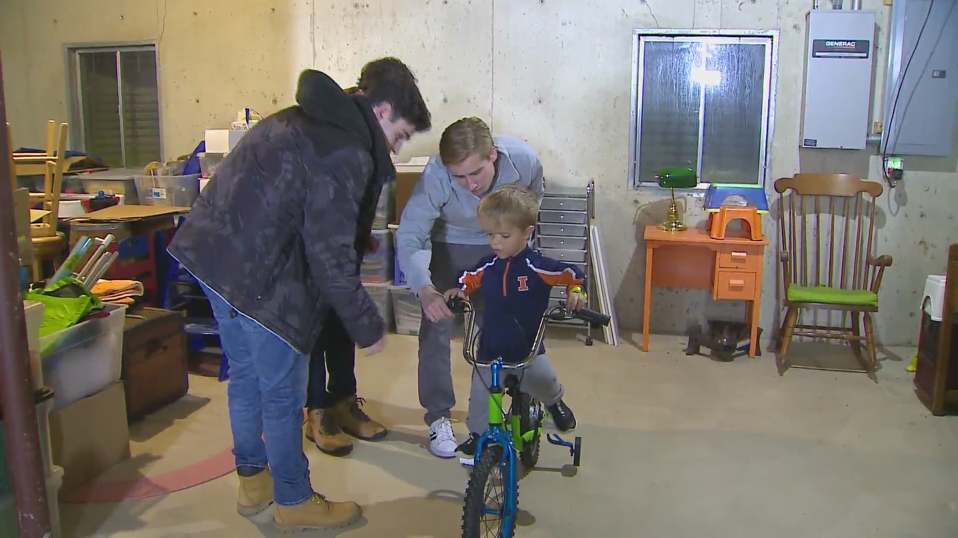 U of I engineering students mastermind bike for boy – WGN-TV