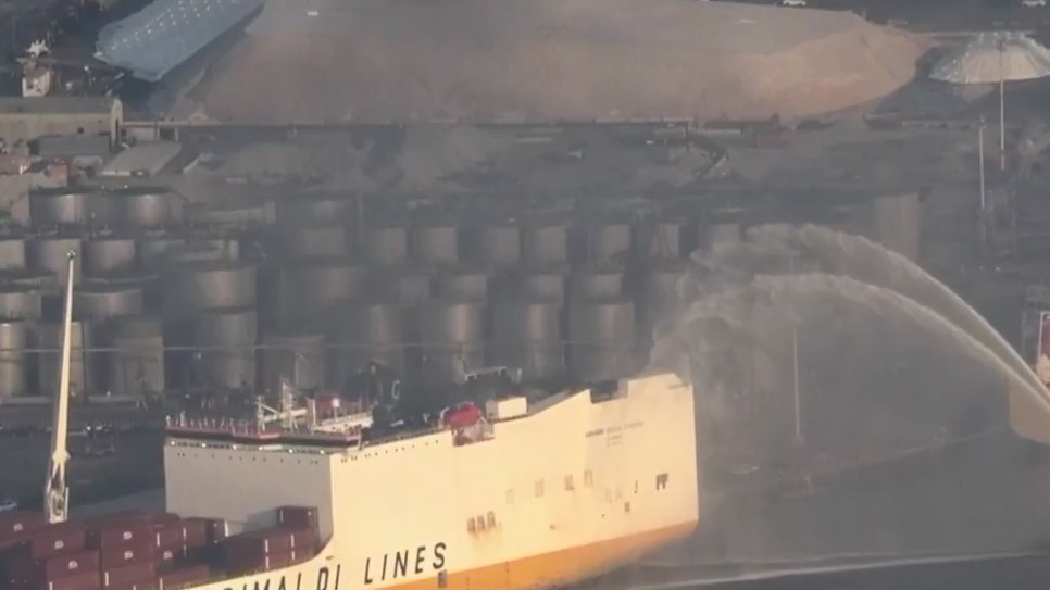 Deadly Newark cargo ship fire extinguished: officials – PIX11