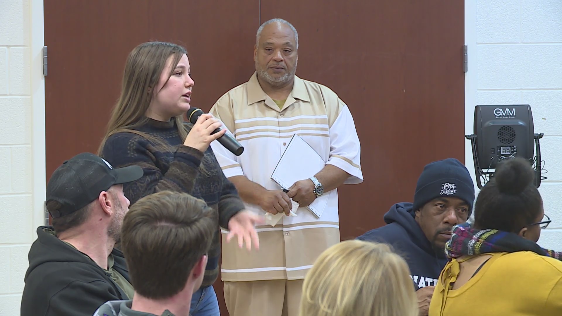 Newport News mayor holds first town hall – WAVY.com