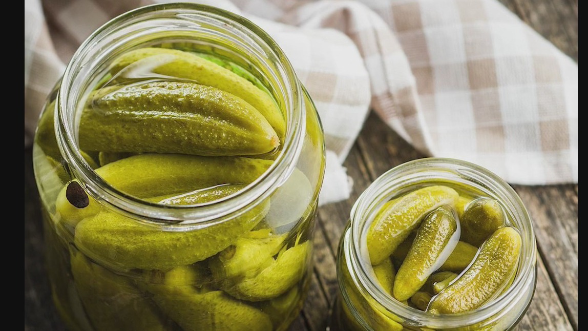 6@6: ‘Gen Z’ loves pickles – WGN-TV