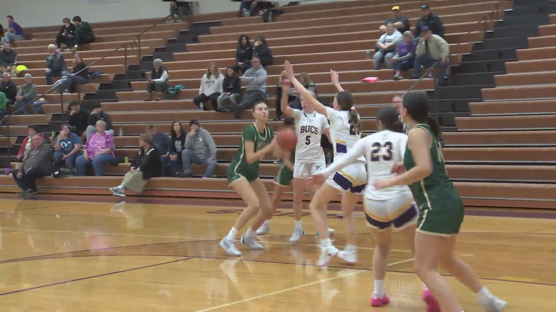 Lily Esparza and the Lady Titans cruise at Belvidere – MyStateline ...
