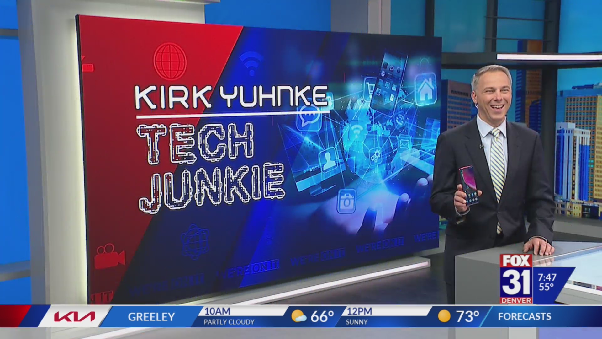 Tech Junkie Review – Motorola RAZR+ 2023 Flip Phone – FOX31 Denver