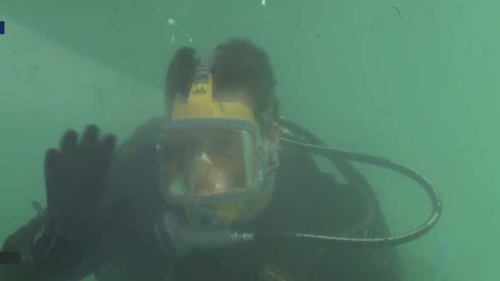 U.S. Navy dive tank in Times Square ahead of Memorial Day weekend – PIX11