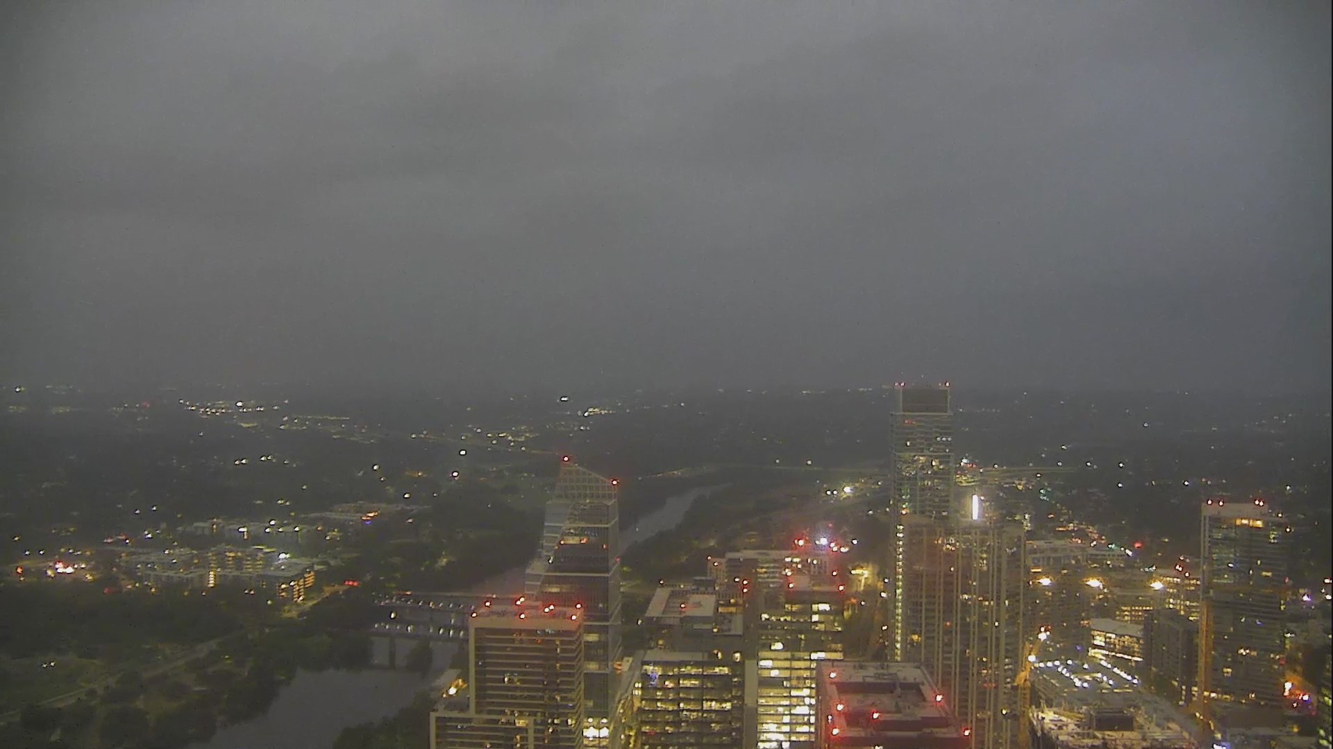 WATCH: View of eclipse from downtown Austin – KXAN Austin