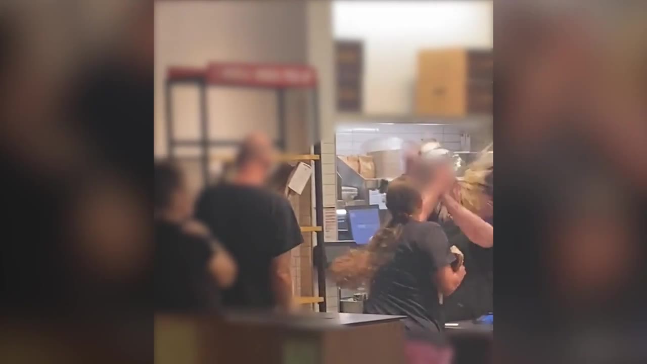 A Chipotle worker is attacked by an angry customer – WFLA