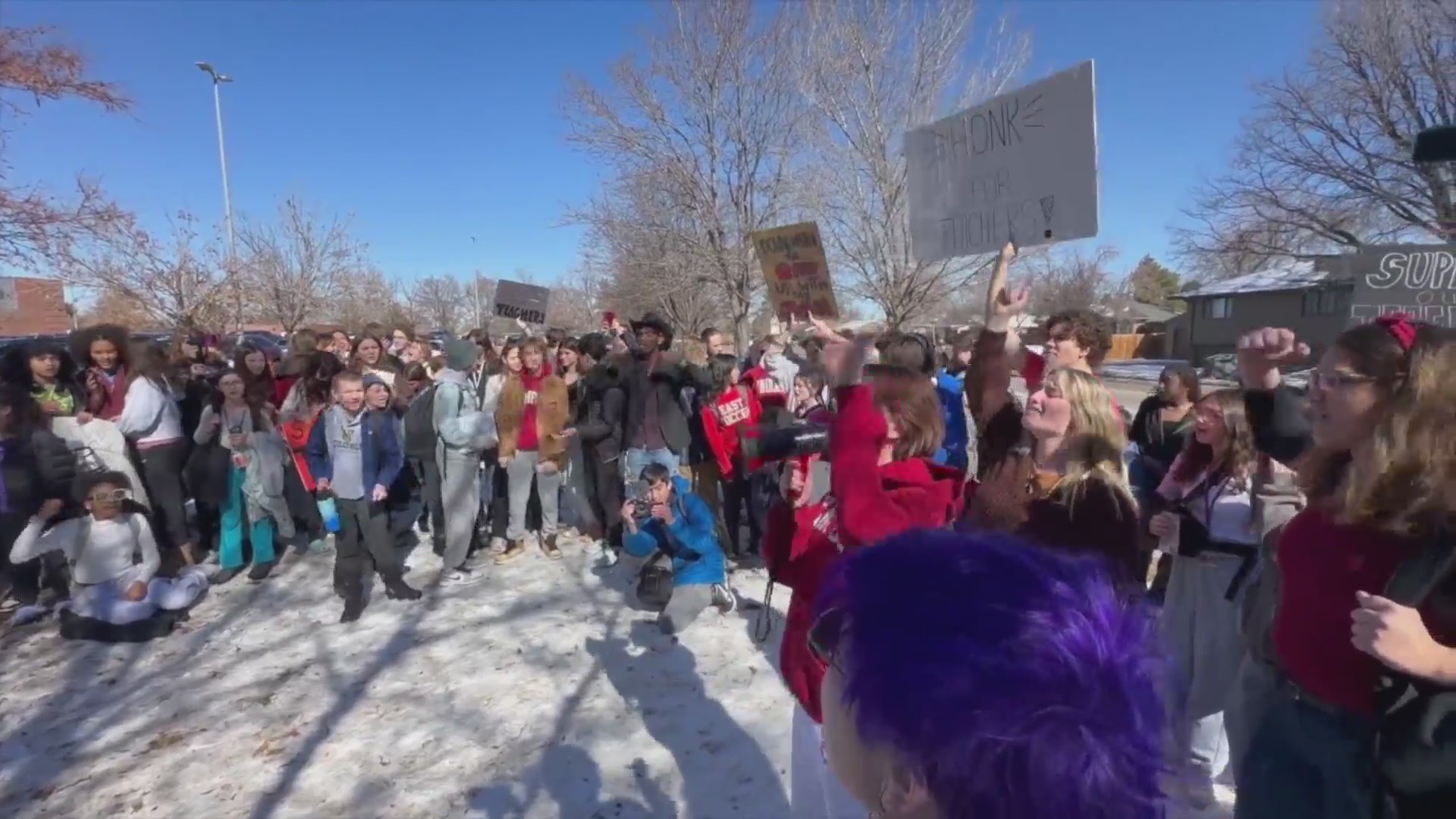 Denver School of the Arts students walk out for teachers – FOX31 Denver