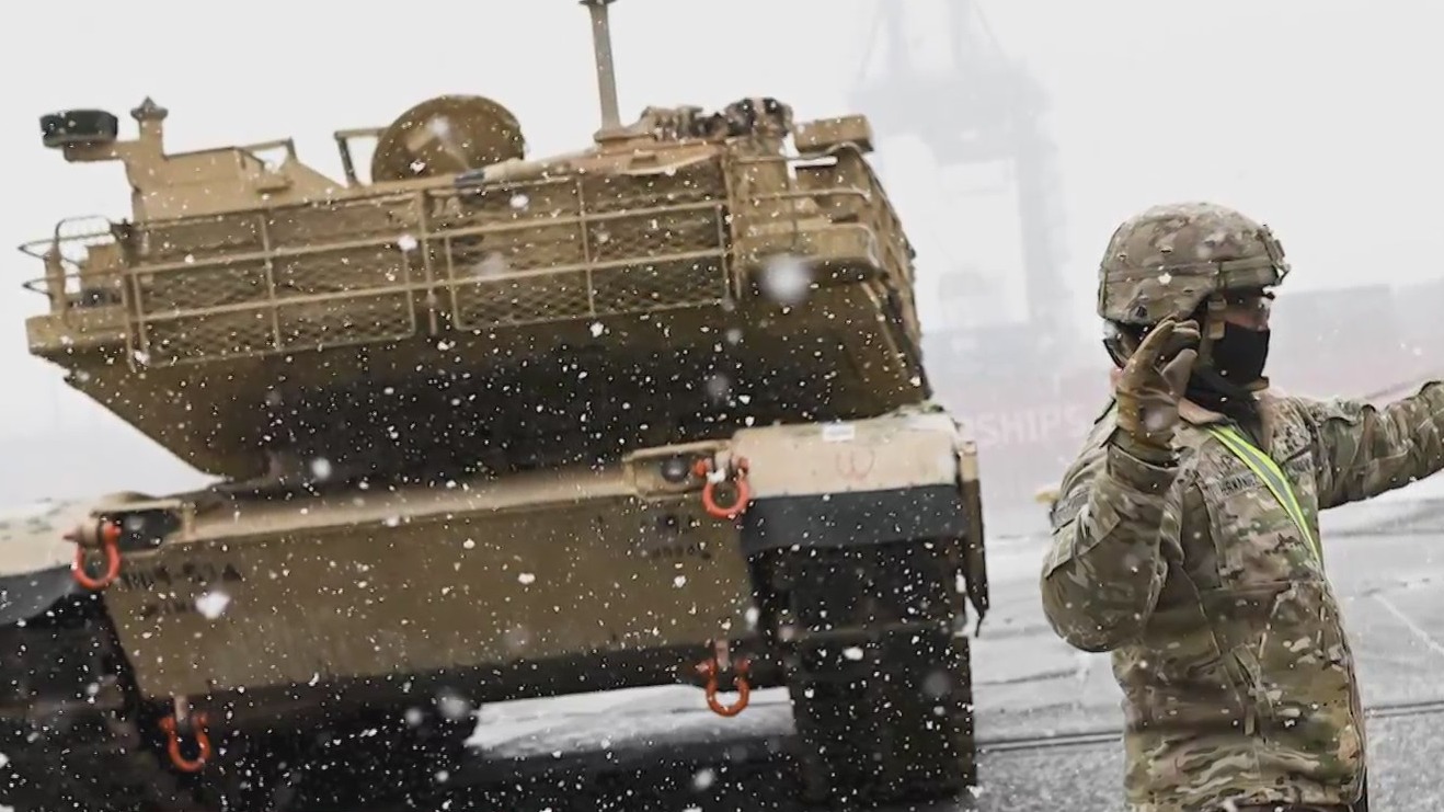 Germany agrees to provide Ukraine with advanced battle tanks | Morning ...