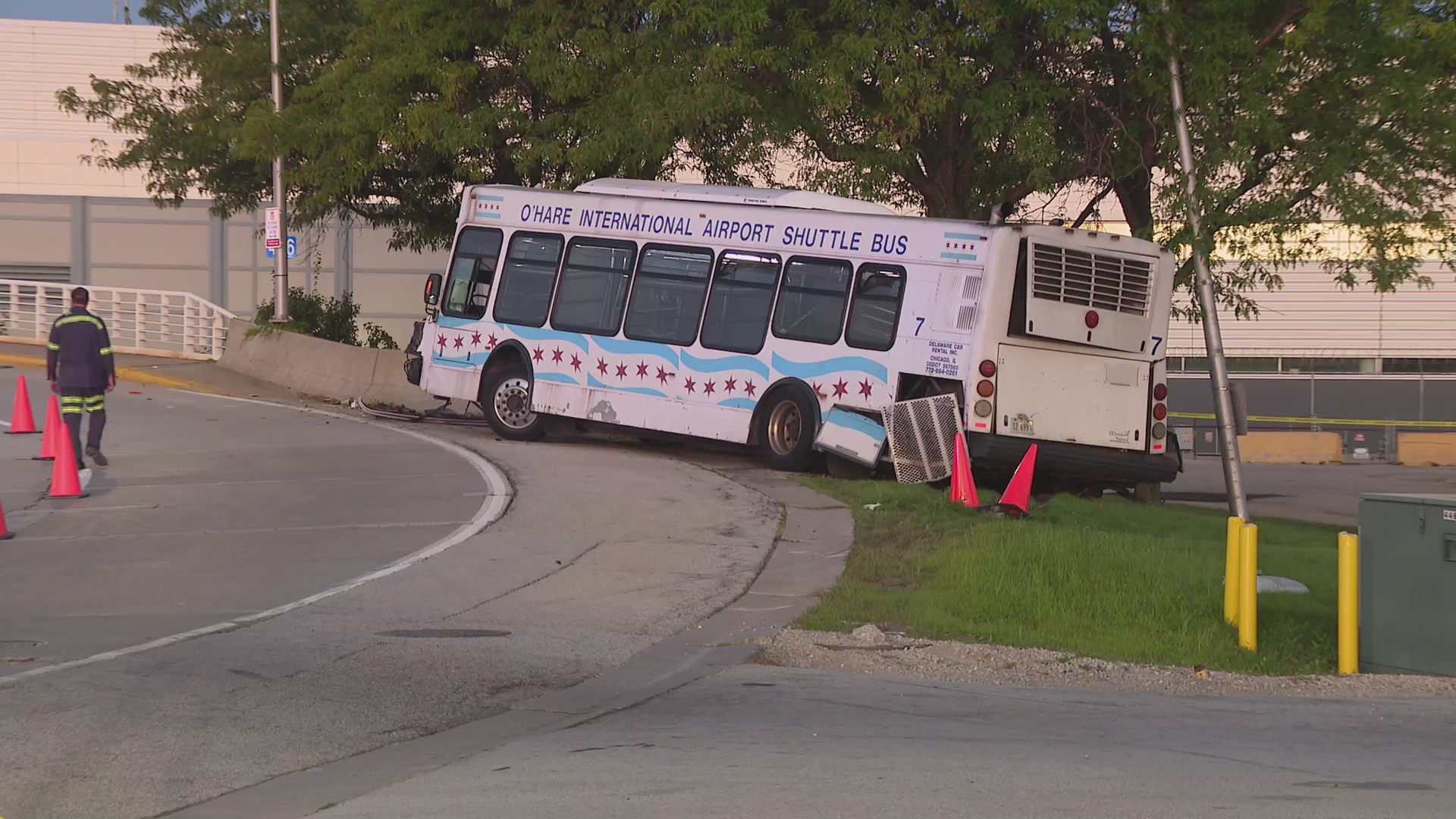 Shuttle bus driver, 80, critical after crash at O’Hare Airport – WGN-TV