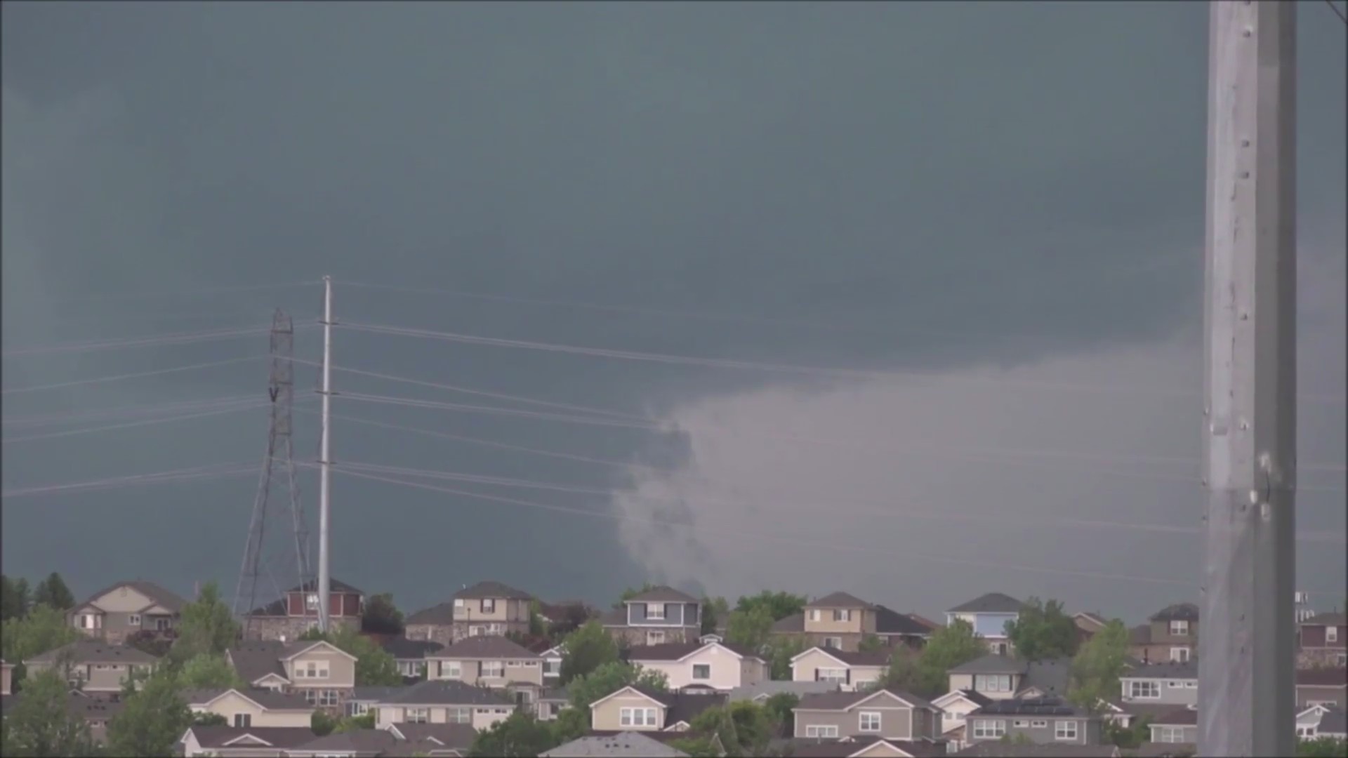 Storm chaser captures video of Highlands Ranch tornado – FOX31 Denver