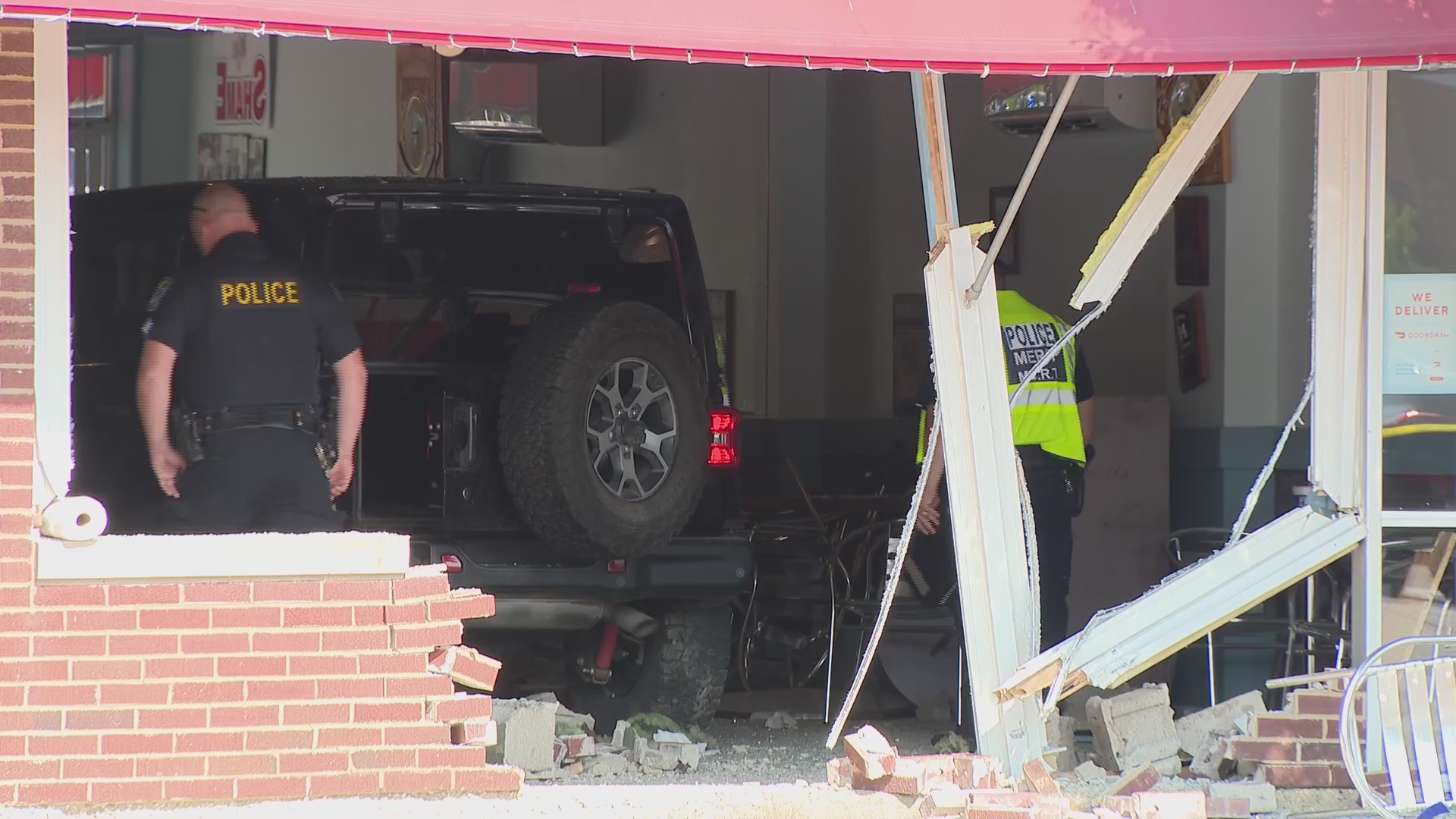 Teen in critical condition after car crashes into Hinsdale sub shop ...