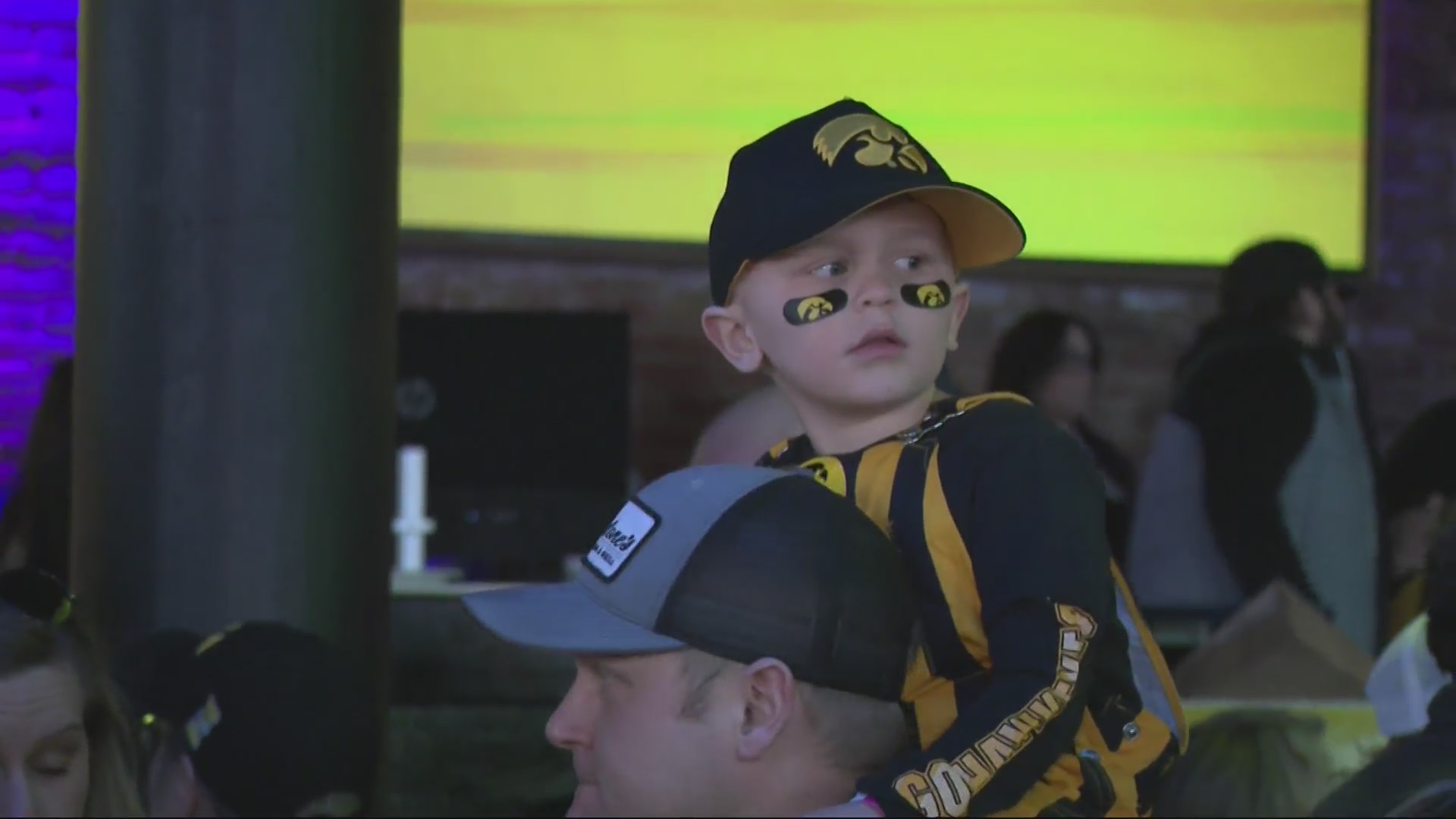 Hawk fans ready for more history in Cleveland – who13.com