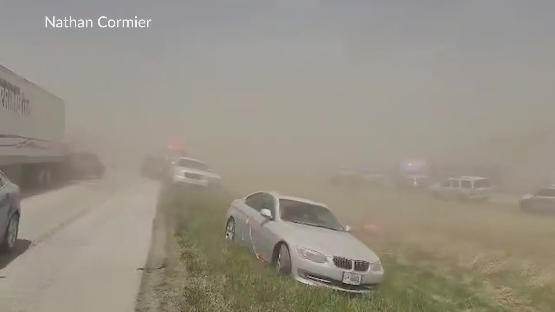 Illinois dust storm causes I-55 pile-up – FOX 2
