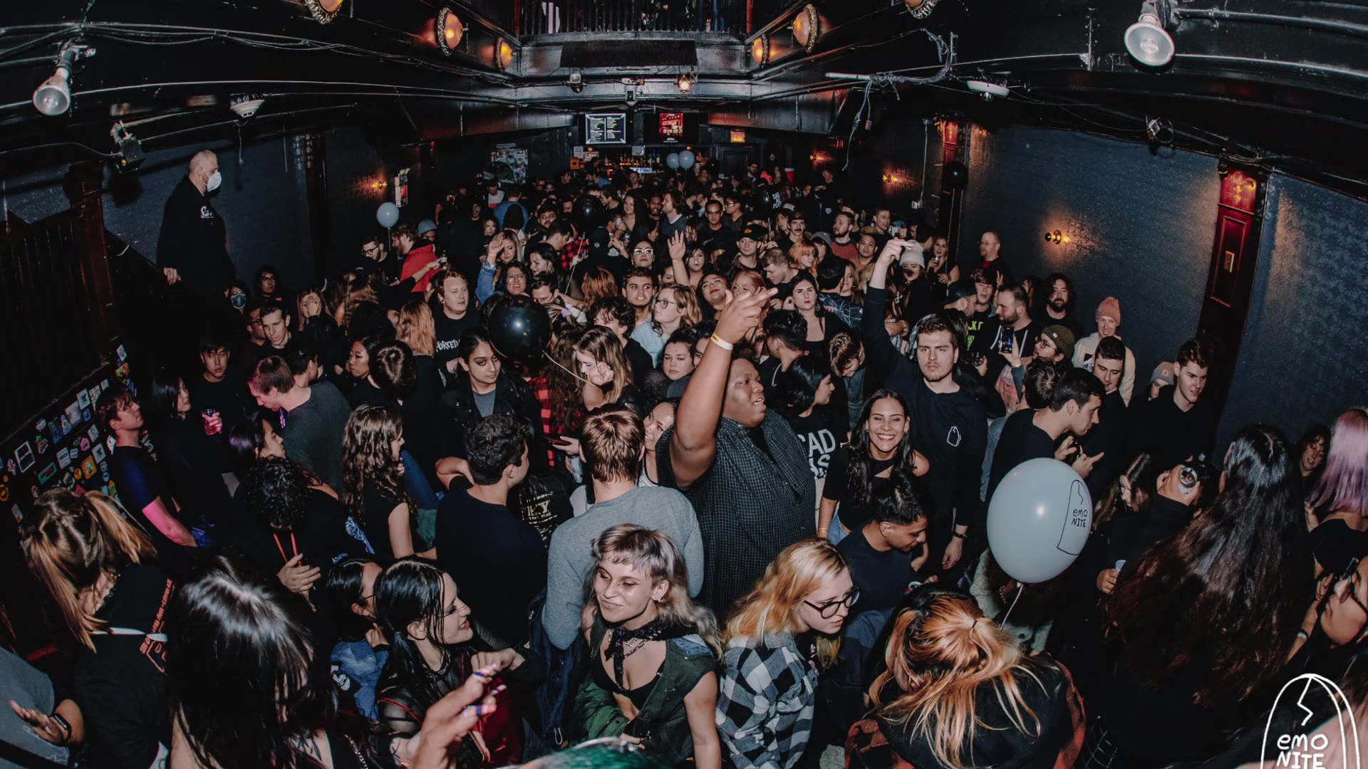 Chicago Scene at Emo Nite – WGN-TV