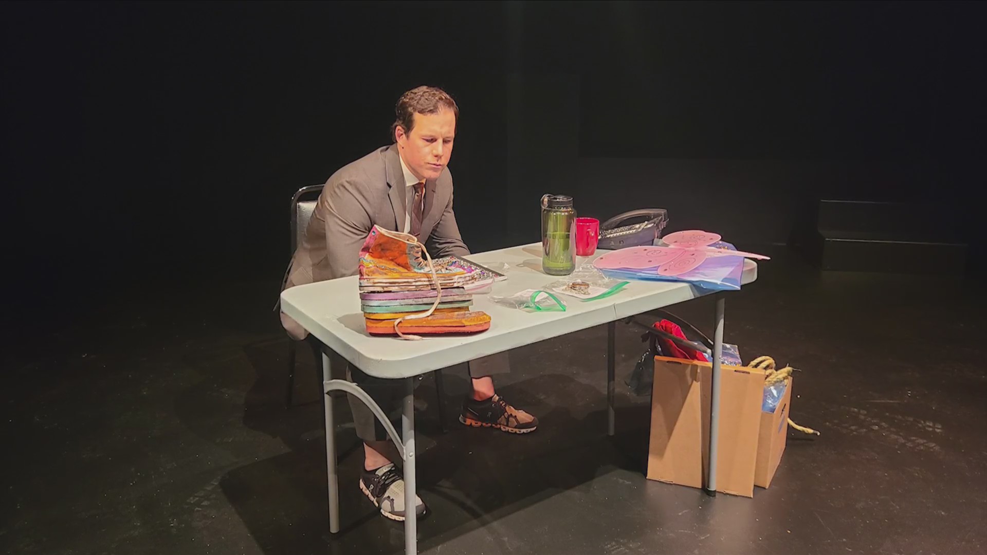‘A fascinating way to tell the story’: One-man show, The Absolute ...