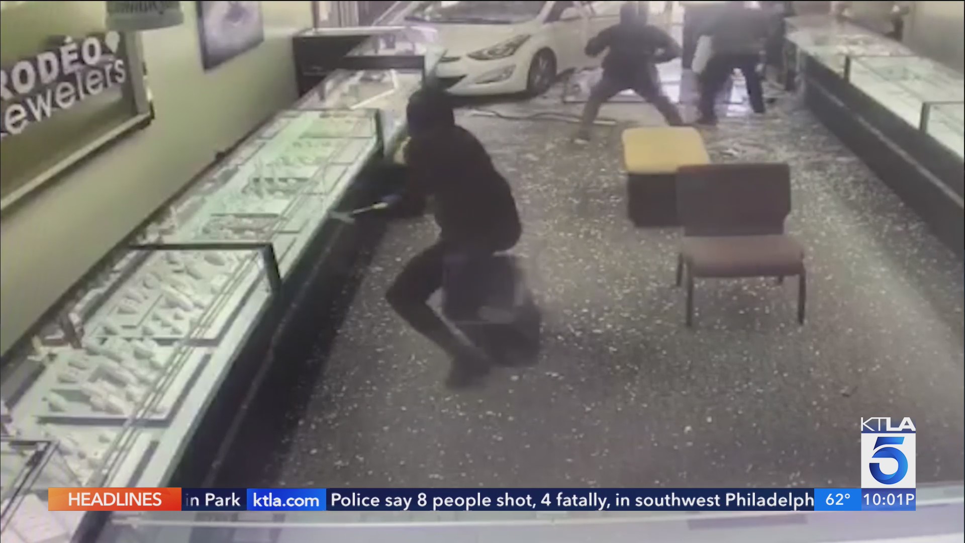 Video shows thieves crash through jewelry store, assault clerk in La ...