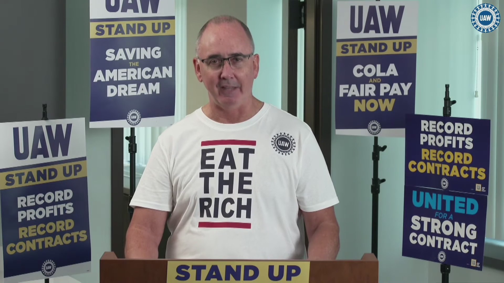 UAW President Shawn Fain provides an update on the strike – WOODTV.com
