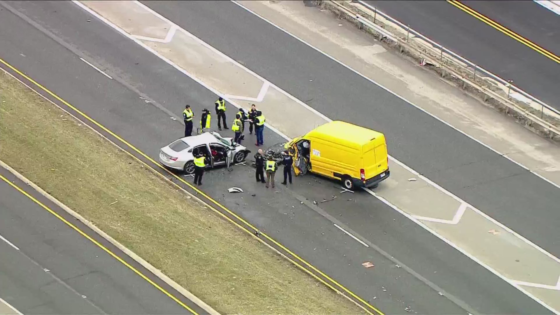 2 injured when wrong-way driver hits another driver head-on in Addison ...