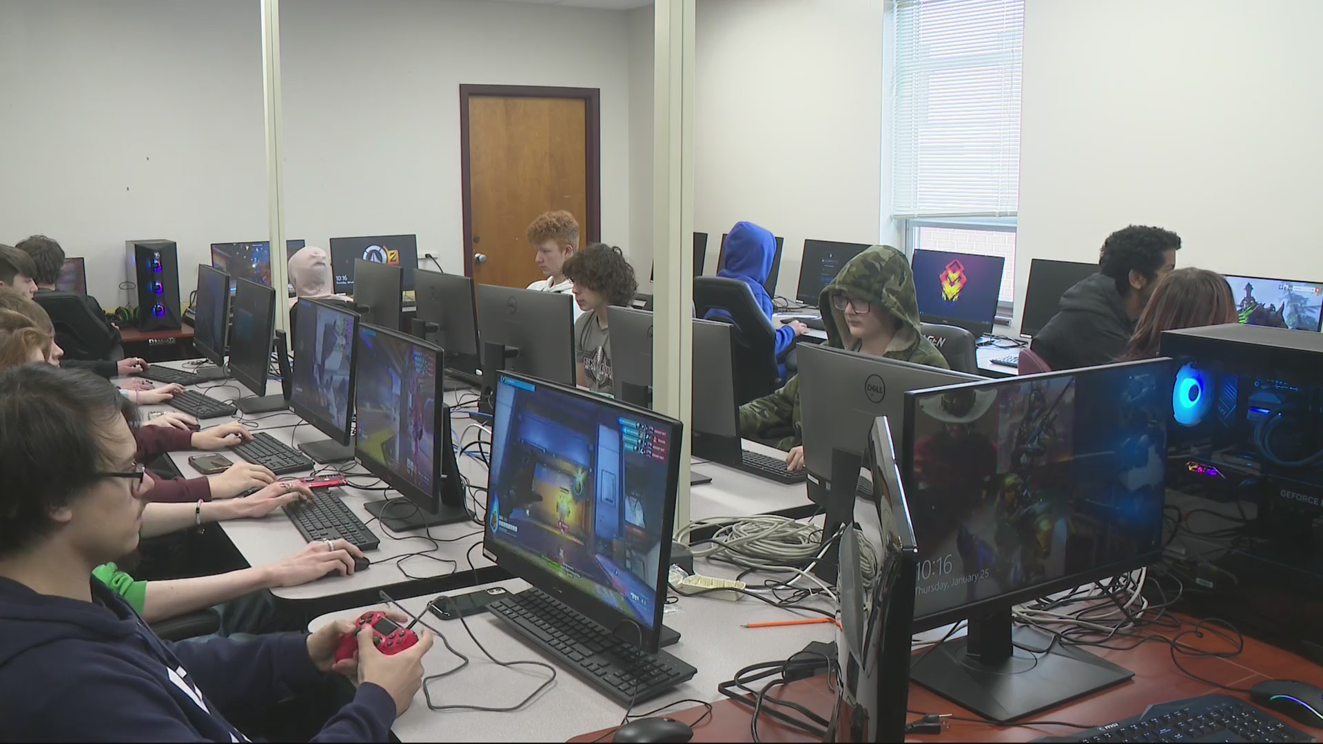 Scholastic Spotlight: Oskaloosa eSports, ADM NASA STEM Challenge, & North Polk Basketball ...