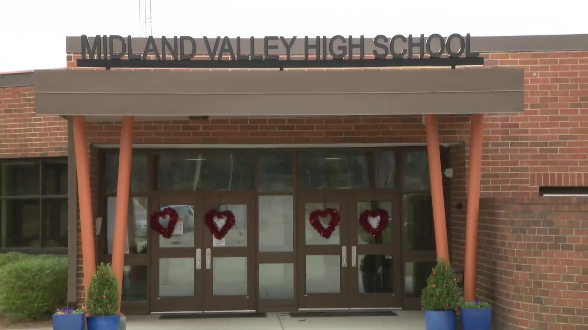 Midland Valley High School senior writes more modern music to the alma ...