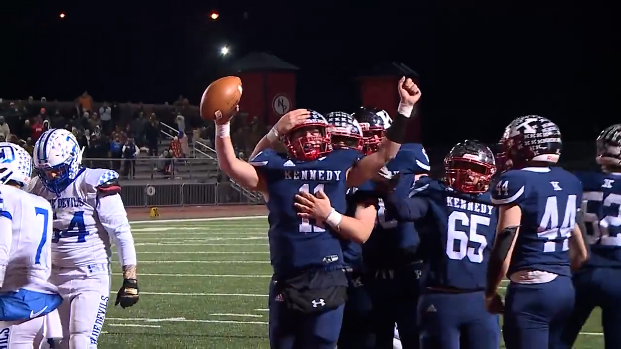 Late touchdown pushes Warren JFK to regional title over Danville – WKBN.com