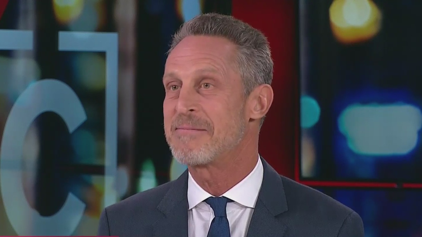 Dr. Mark Hyman: Reprogram your genes to reverse aging | CUOMO – NewsNation