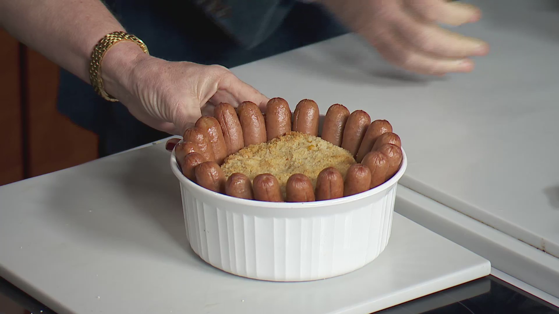 Robin shares retro recipe for ‘Frank and Corn Crown’ – WGN-TV