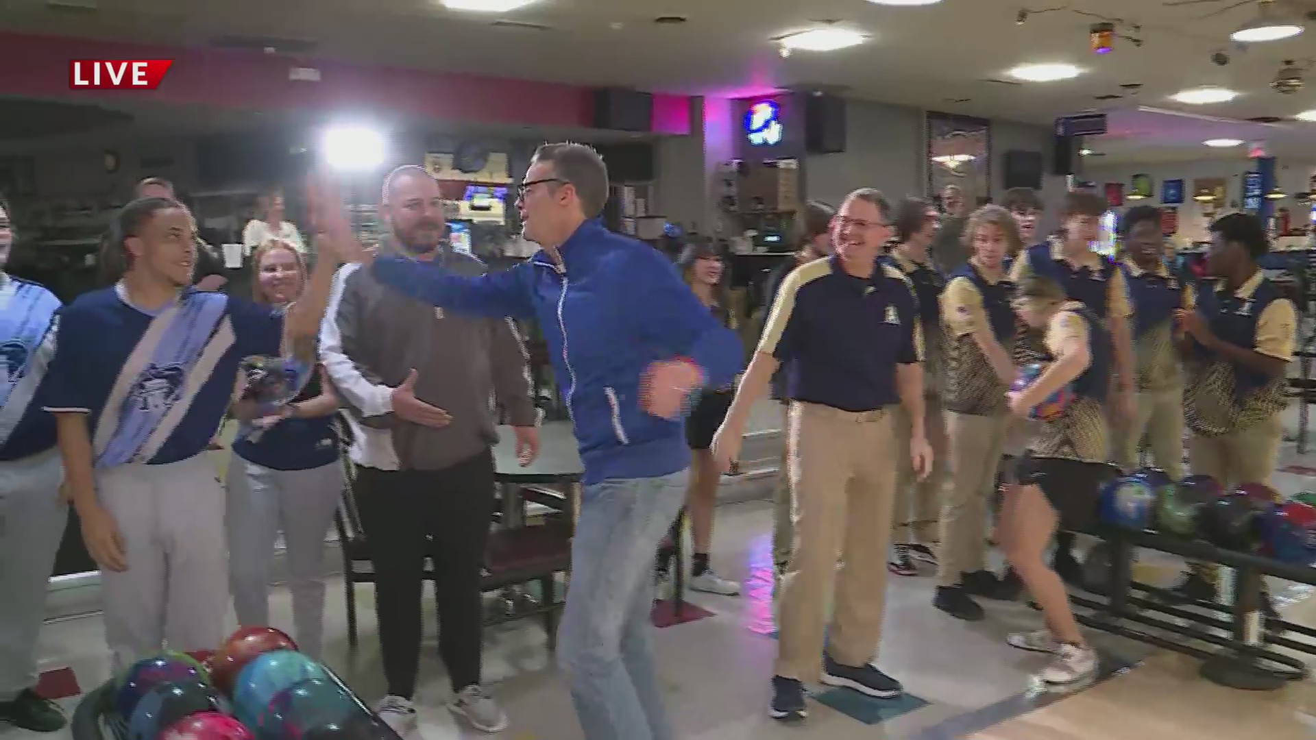 Tim’s Travels: High school bowling in Belleville, Illinois – FOX 2