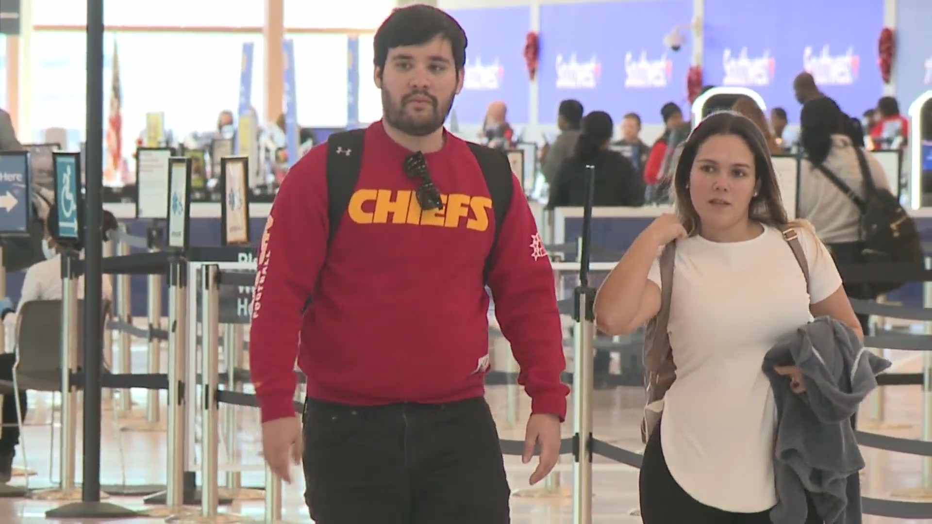 Chiefs fans, Swifties arrives at KCI heading to Vegas – FOX 4 Kansas ...