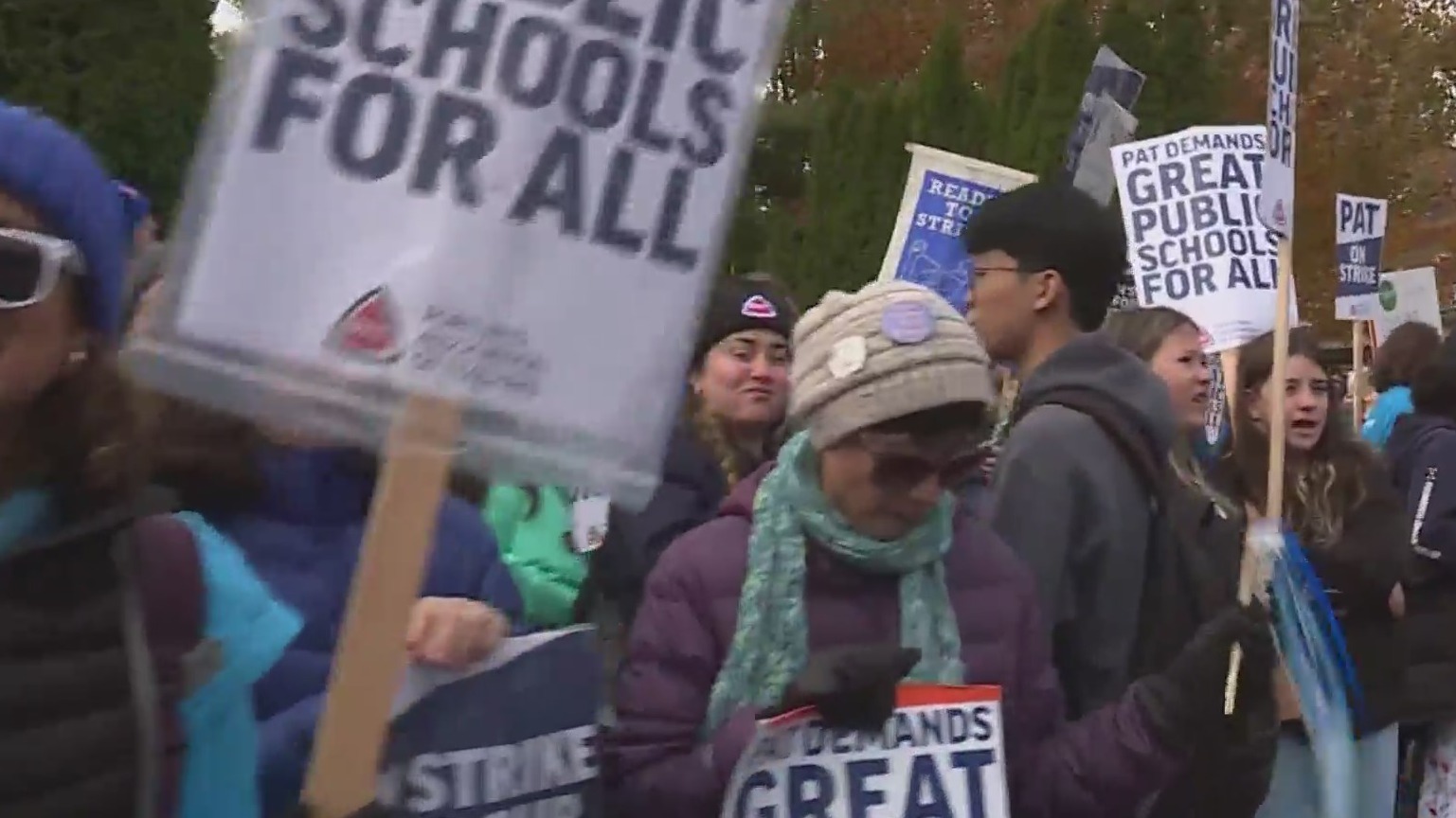 PPS strike cancels classes through Friday as bargaining continues ...