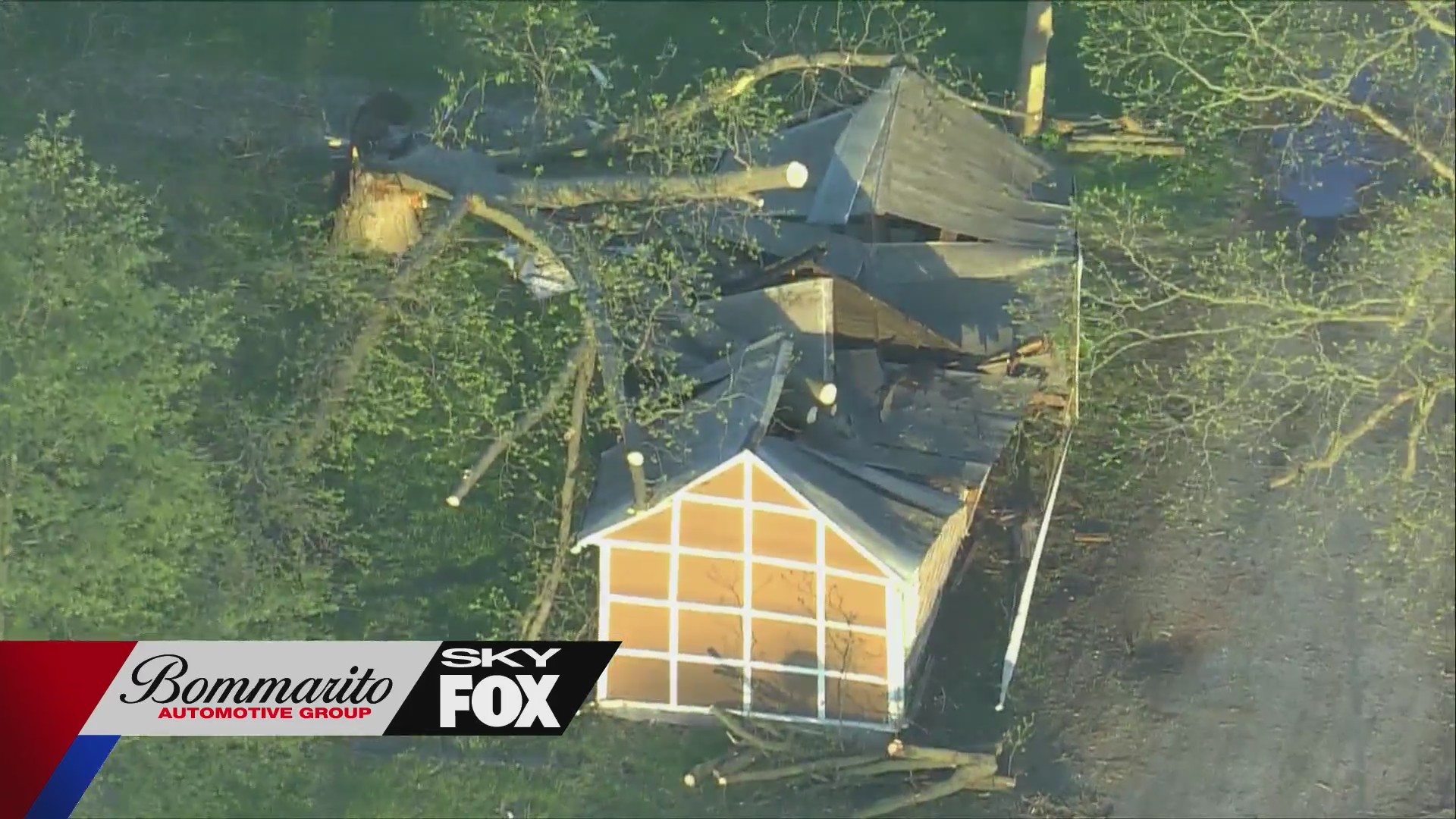 Surveying tornado damage in Hecker, Illinois from the air – FOX 2
