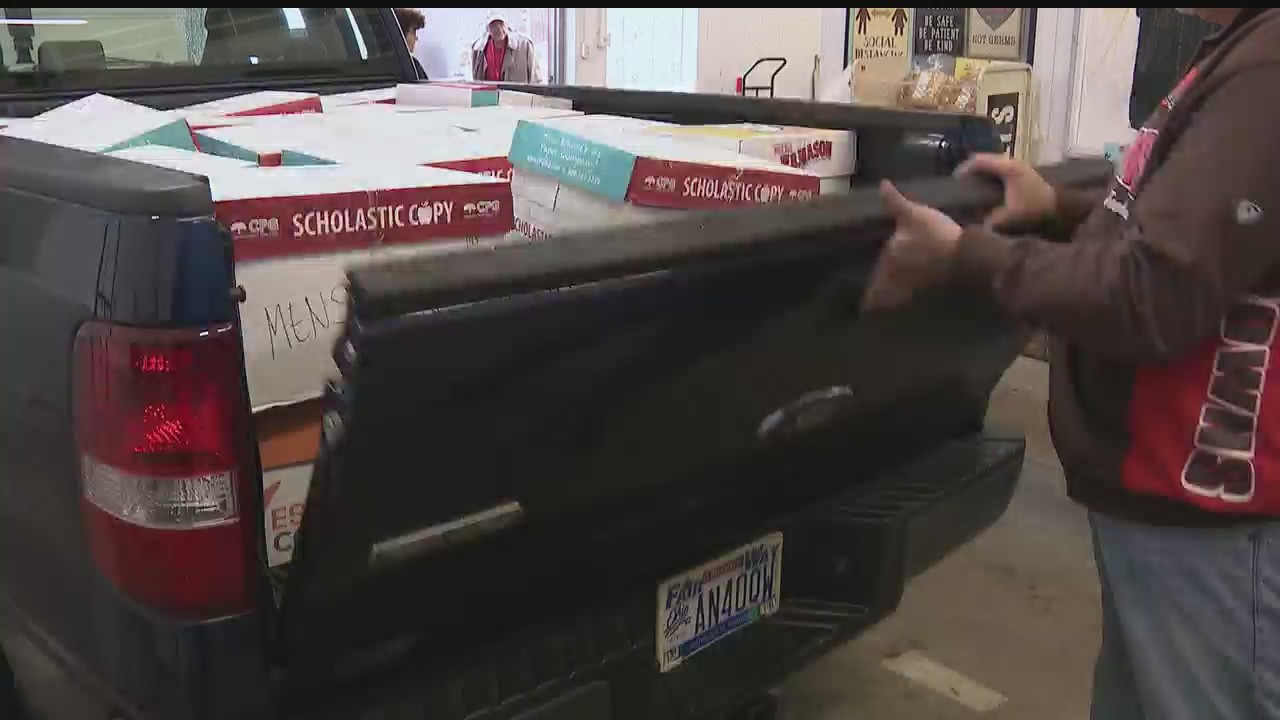 Local 8th grader collects 6,000 socks – WKBN.com