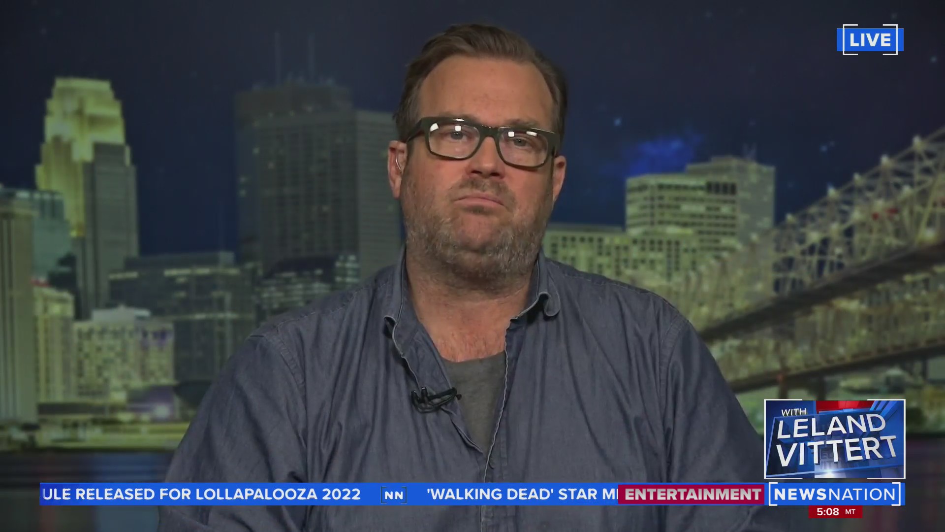 Major media ignores border crisis | On Balance with Leland Vittert ...