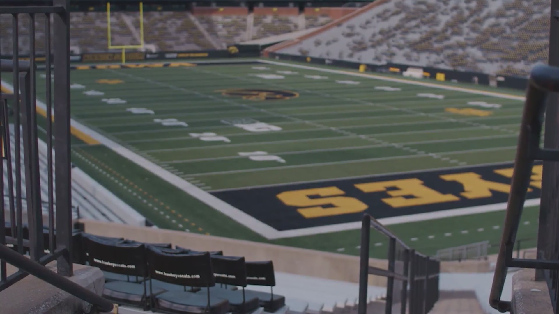 DePaul women’s basketball prepares historic outdoor game – WGN-TV