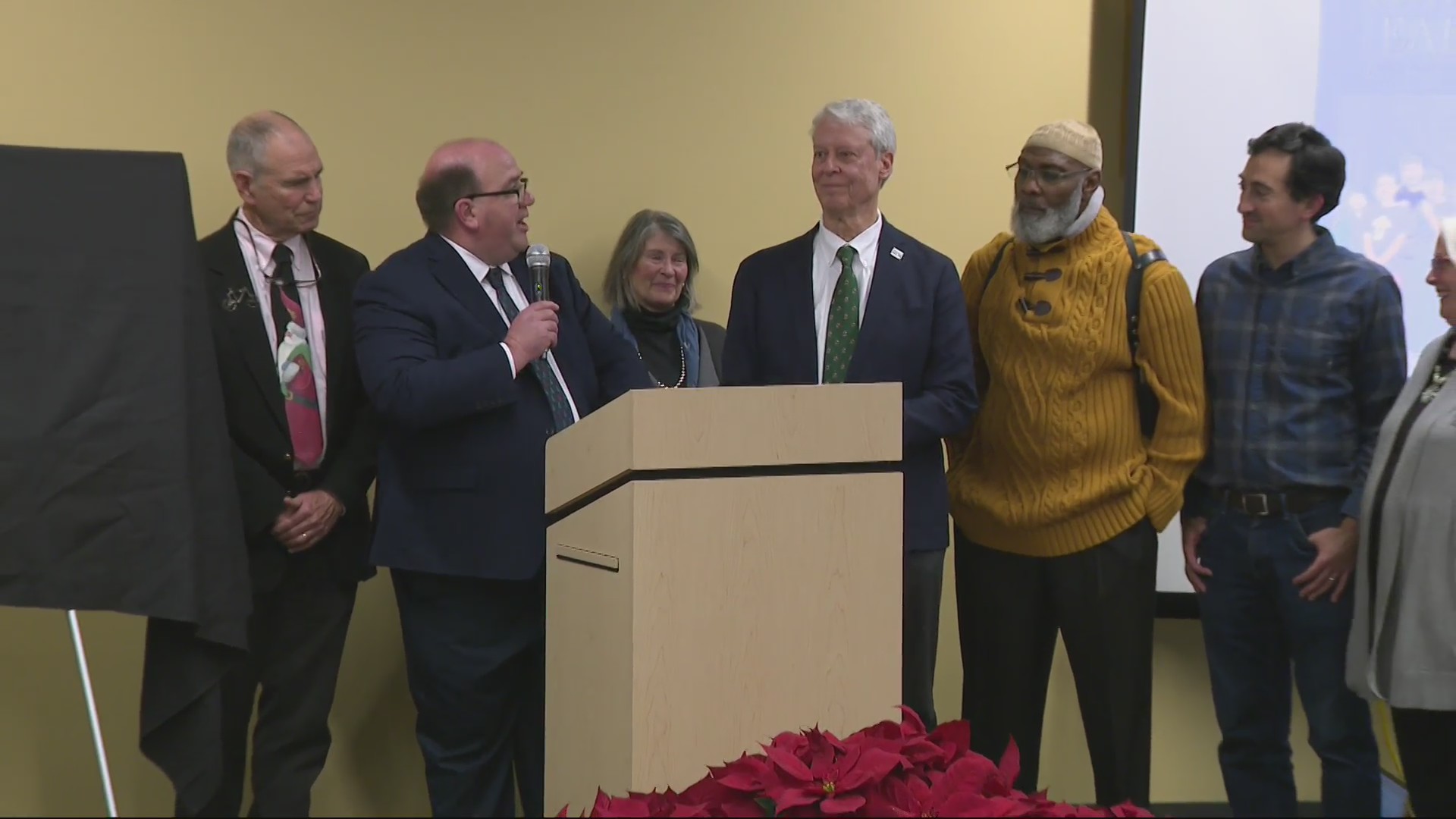 Mayor Frank Cownie honored in farewell celebration – who13.com