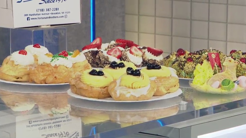 Foodie Fridays: Pistachio Dipped Cannoli – PIX11