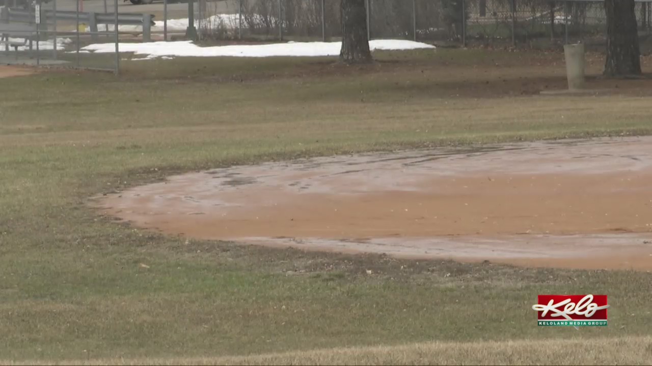 Pool proposal may affect Frank Olson Park softball fields – KELOLAND.com