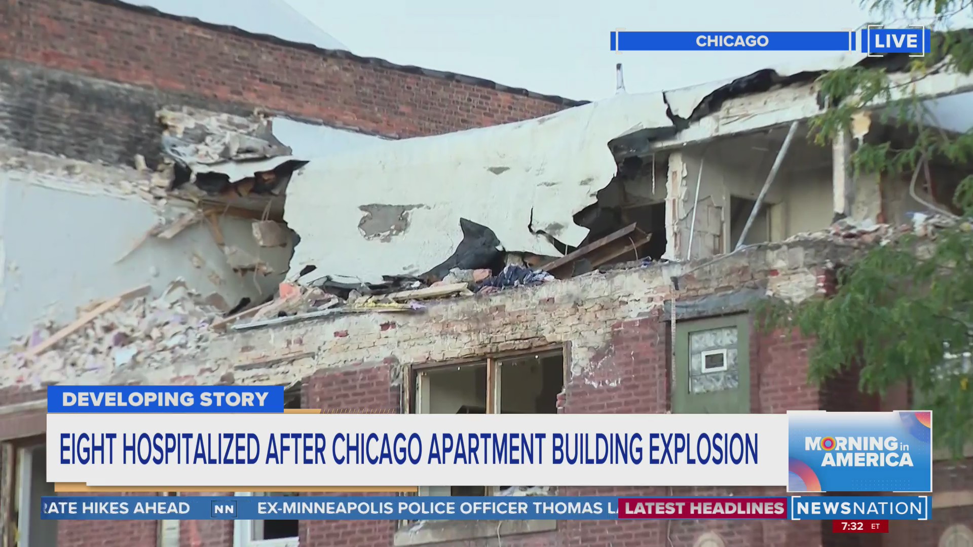Eight hospitalized after Chicago apartment building explosion | Morning ...