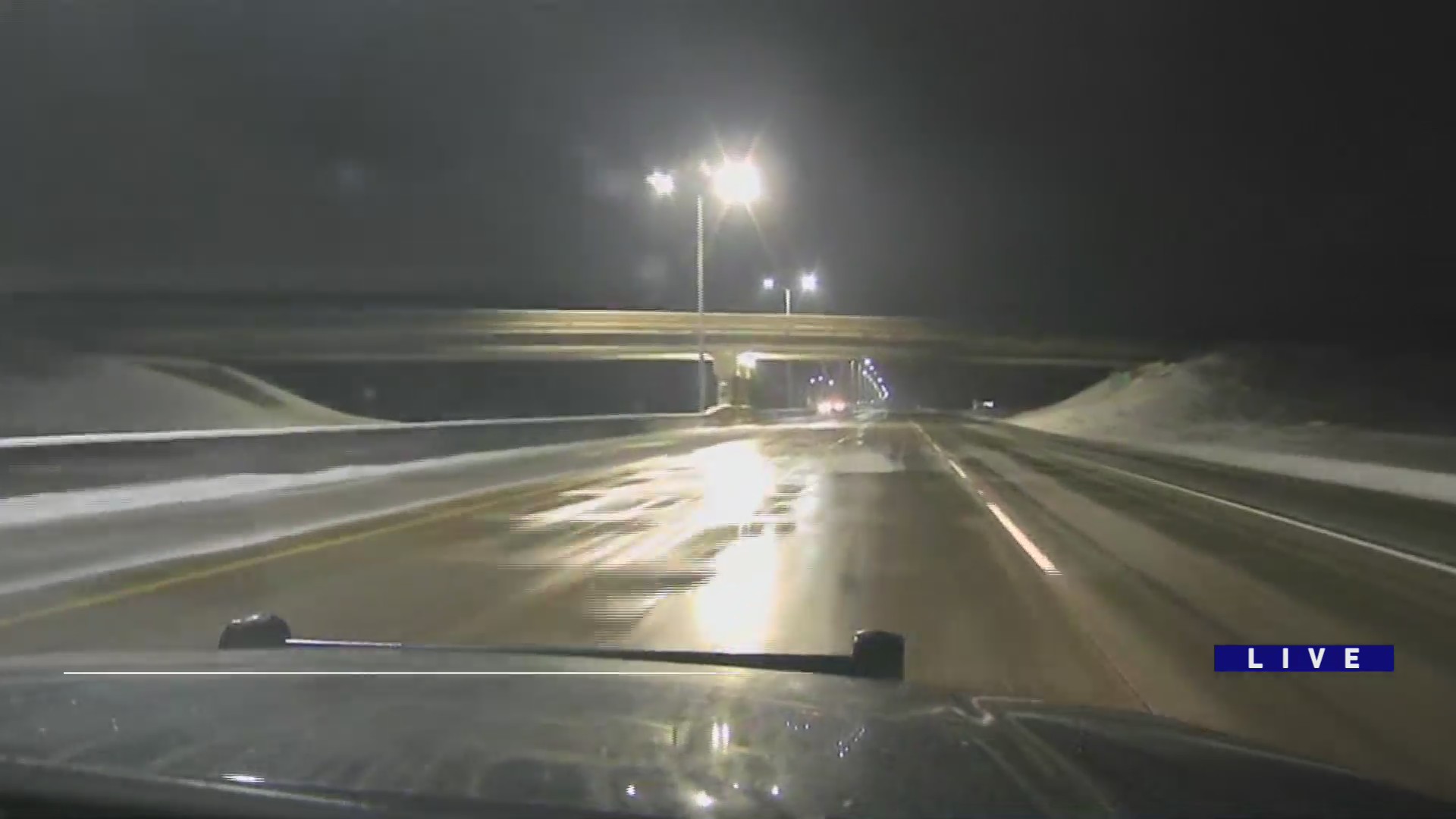 Tracking road conditions around the Chicago suburbs – WGN-TV
