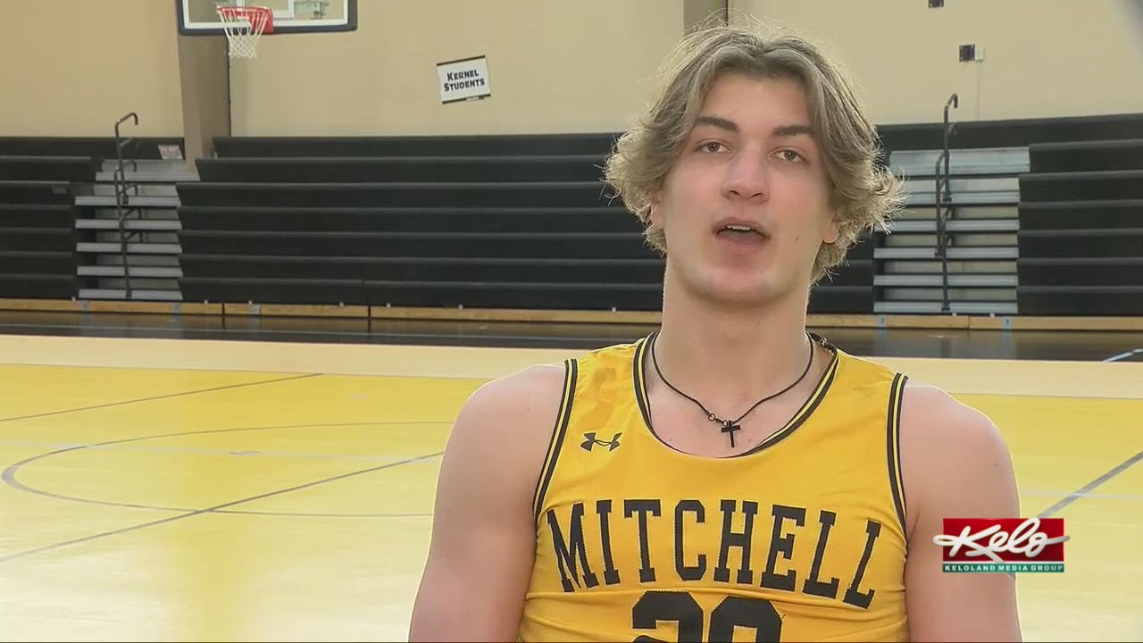 POTY Nominee Caden Hinker leaves as all-time Mitchell great – KELOLAND.com