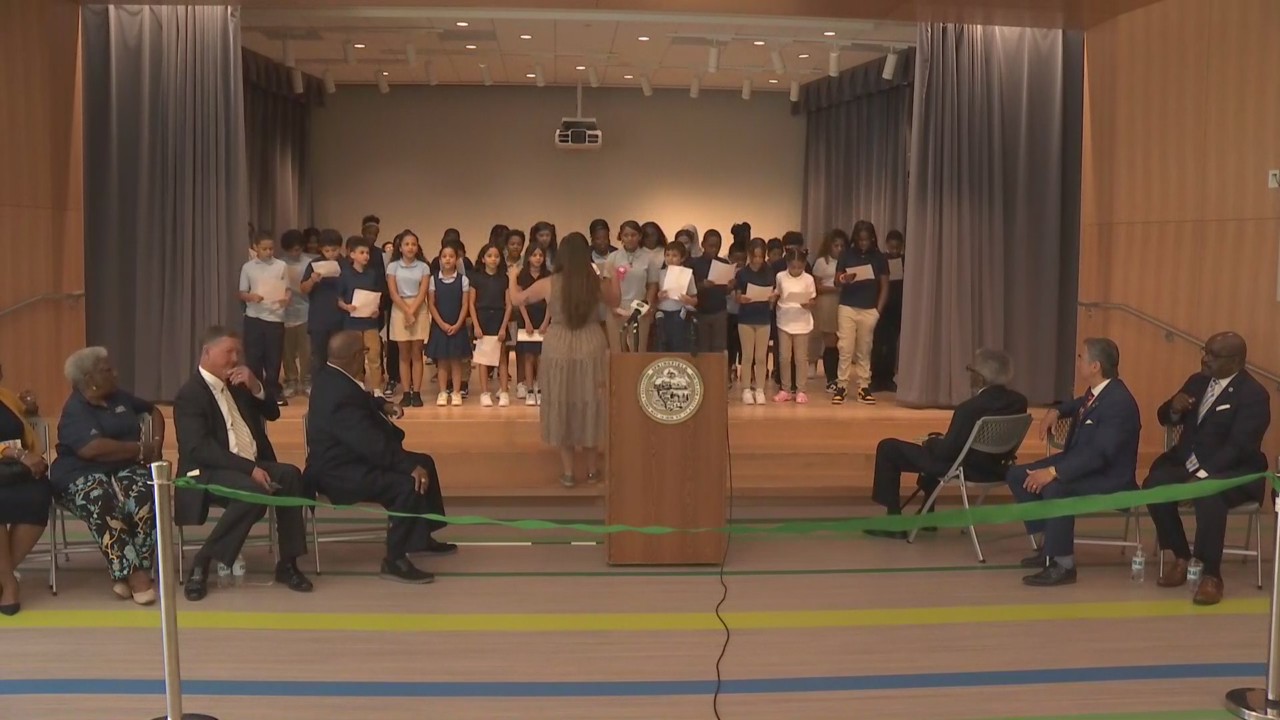 Dedication ceremony of new DeBerry-Swan Elementary School in ...