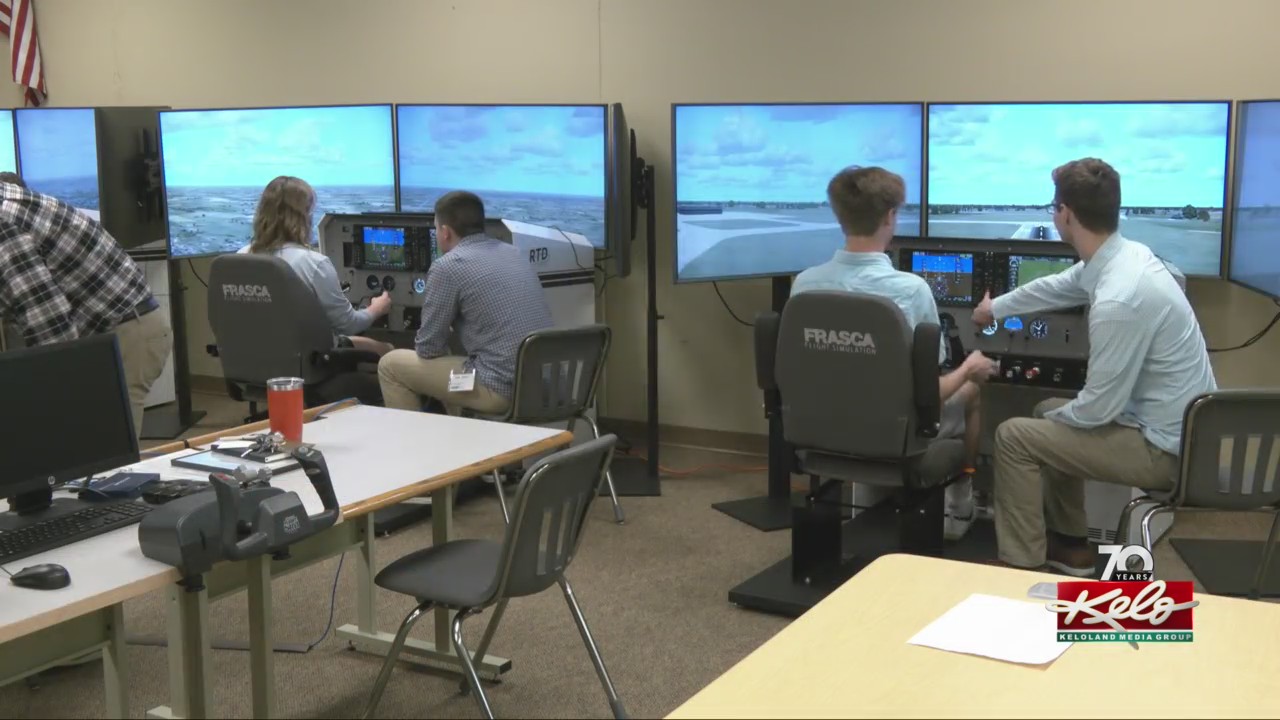 Inside CTE Academy’s cockpits – KELOLAND.com