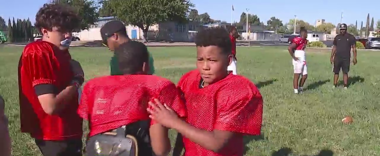 Fairfield football team hit by national helmet shortage – FOX40