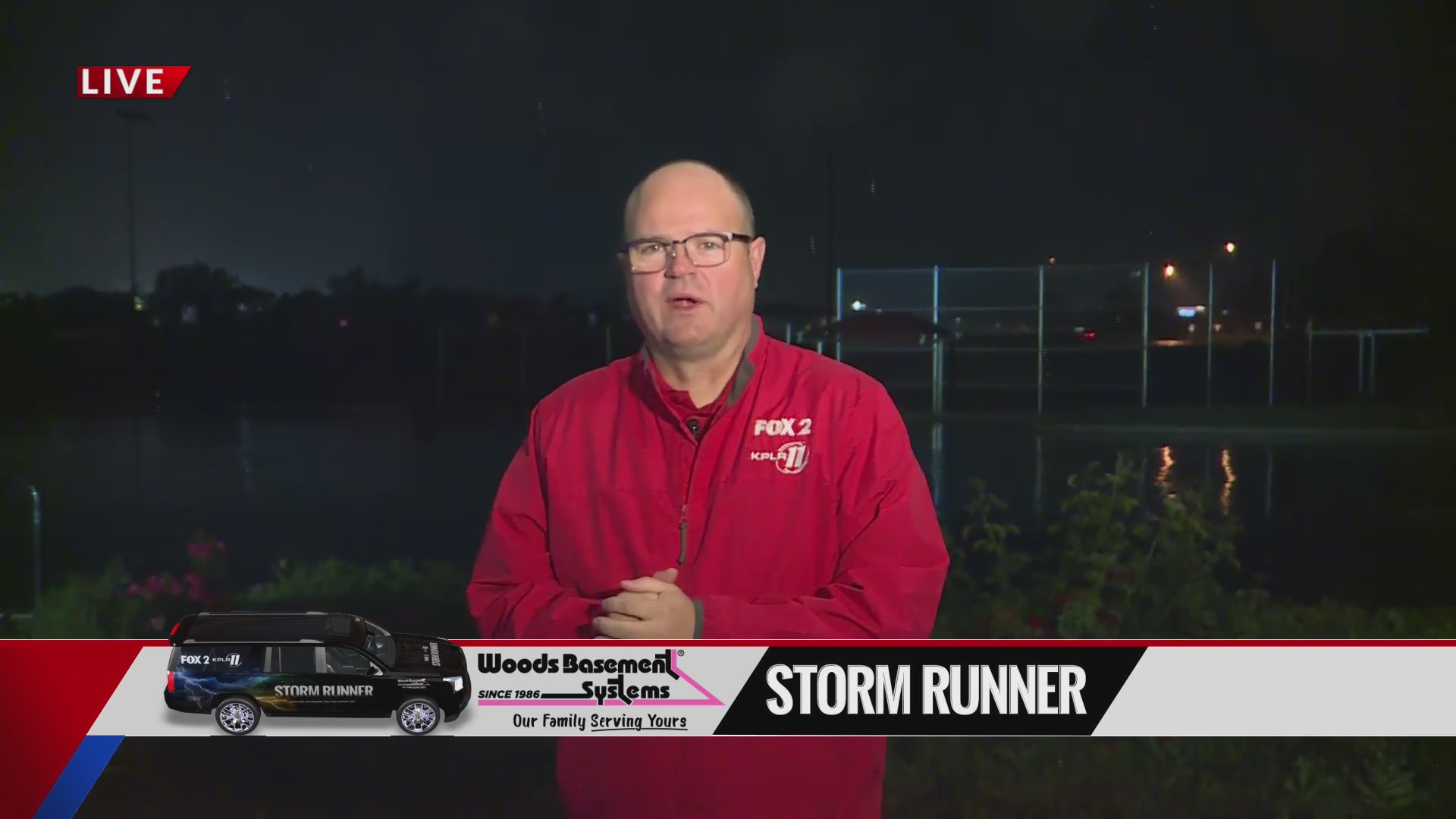 Lots of lightning in Chesterfield behind FOX 2’s Extreme Weather Specialist Chris Higgins – FOX 2